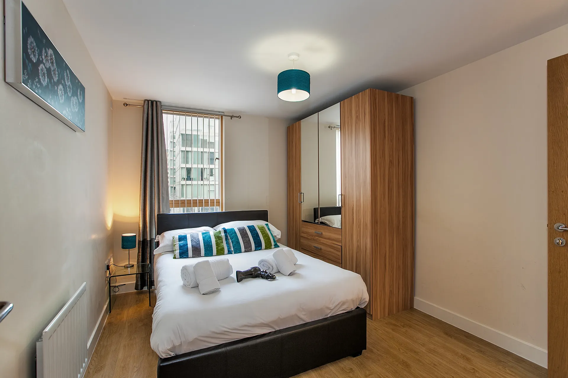 Milton Keynes | 10 Merrivale Mews | Shortstay MK Vizion | Two Bedroom ...