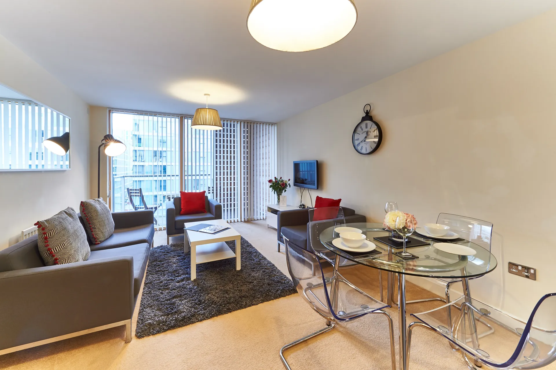 Milton Keynes | 10 Merrivale Mews | Shortstay MK Vizion | Two Bedroom ...